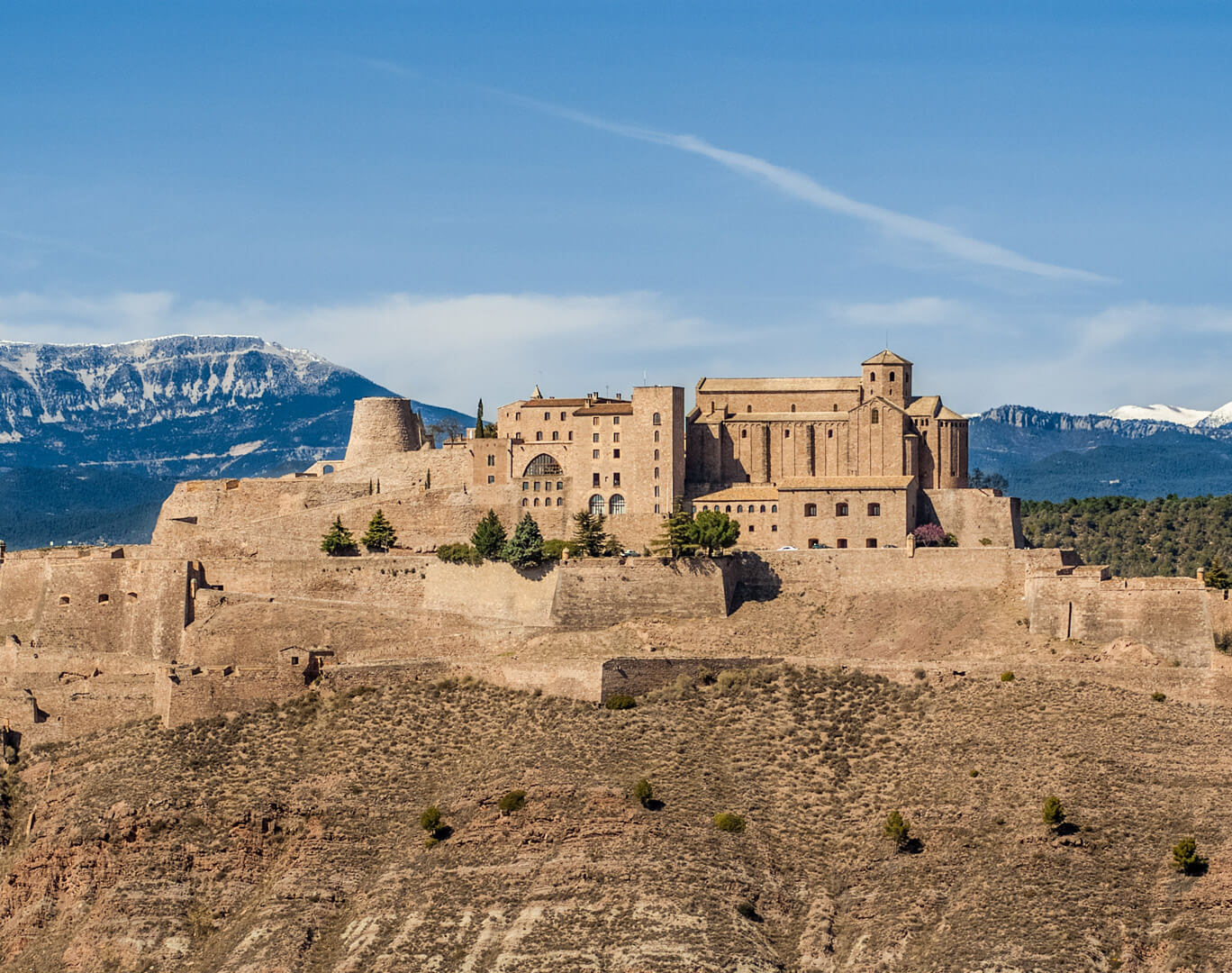 Cardona and Montserrat, a quick trip that mixes History, gastronomy and ...